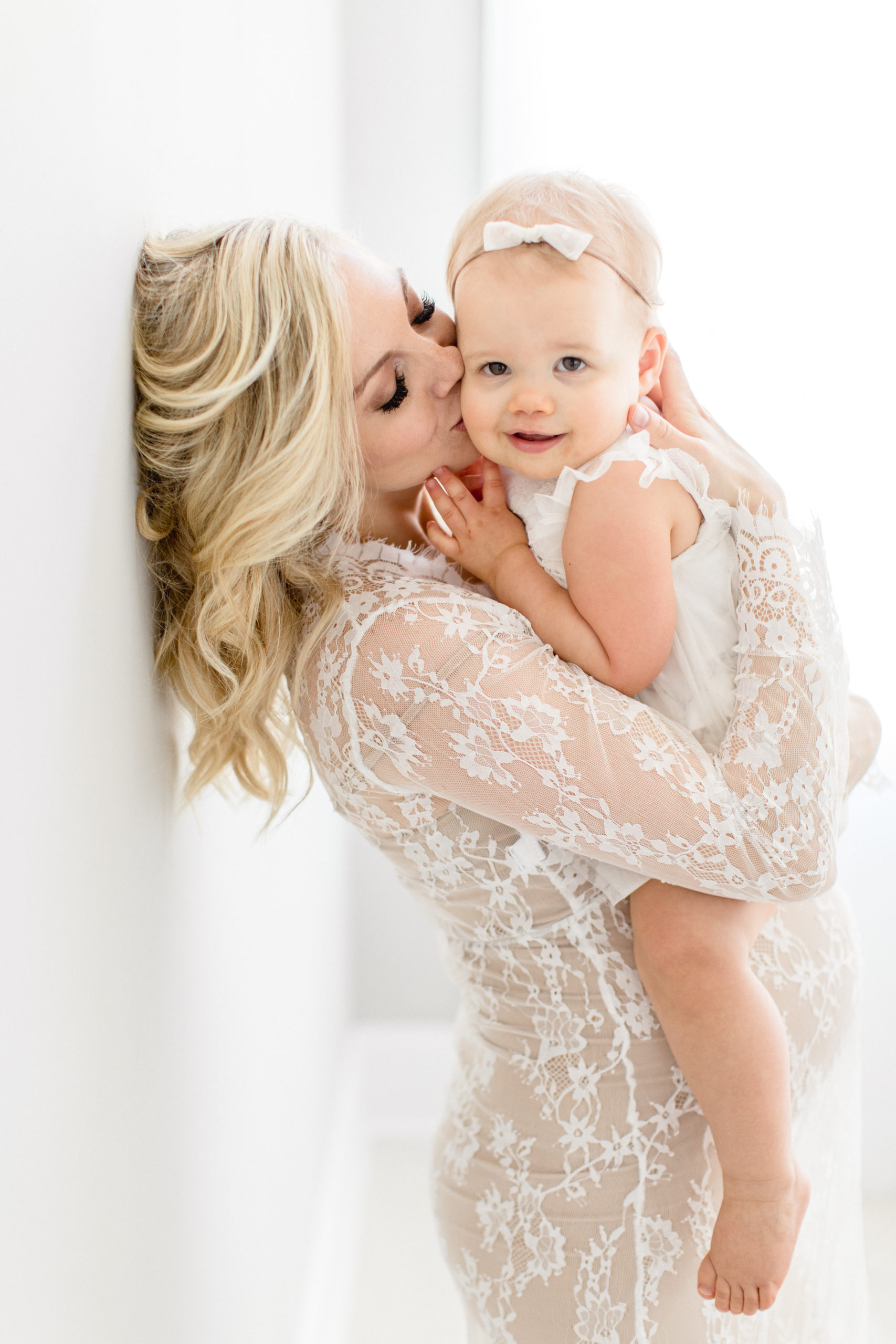 Engle Family's Maternity Simplicity Session | Brittany Elise Photography