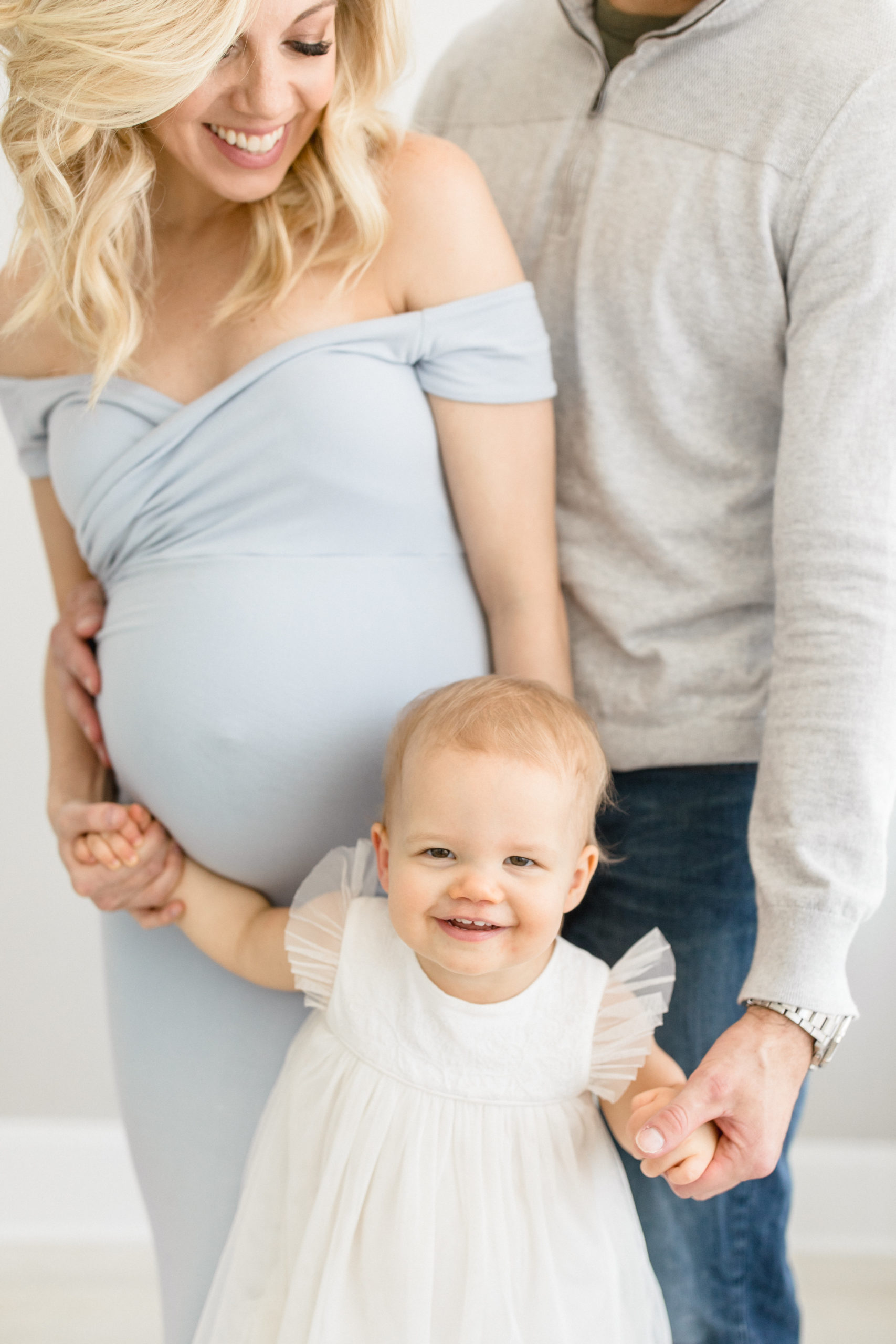 Engle Family's Maternity Simplicity Session | Brittany Elise Photography